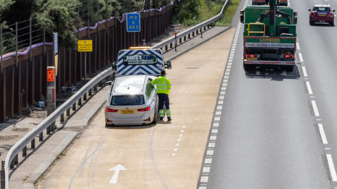What To Do If You Break Down on The Motorway?