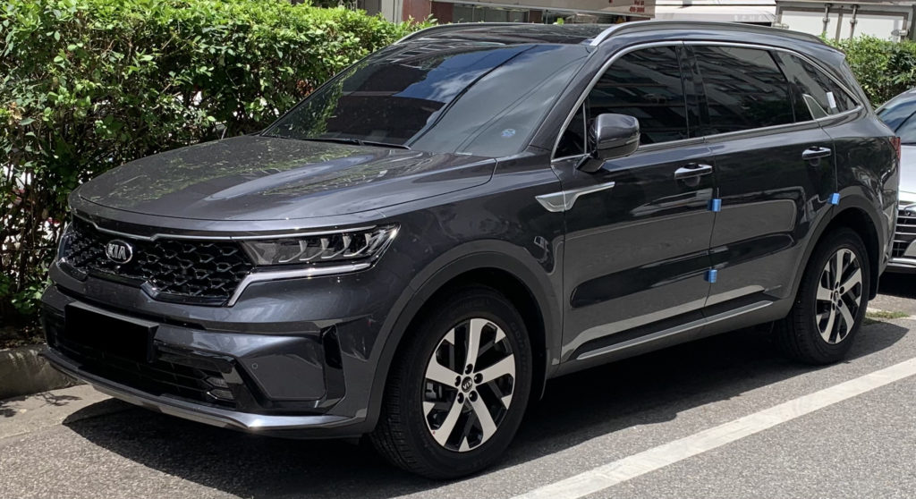 17 Best Cars with Big Boots [2024] - ExchangeMyCar