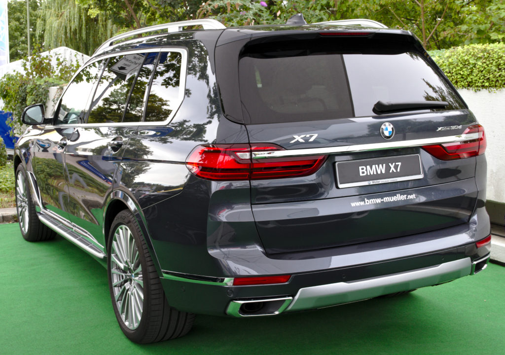 17 Best Cars with Big Boots [2024] - ExchangeMyCar