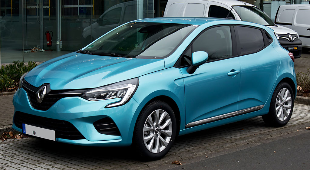 17 Best Cars with Big Boots in the UK for 2025