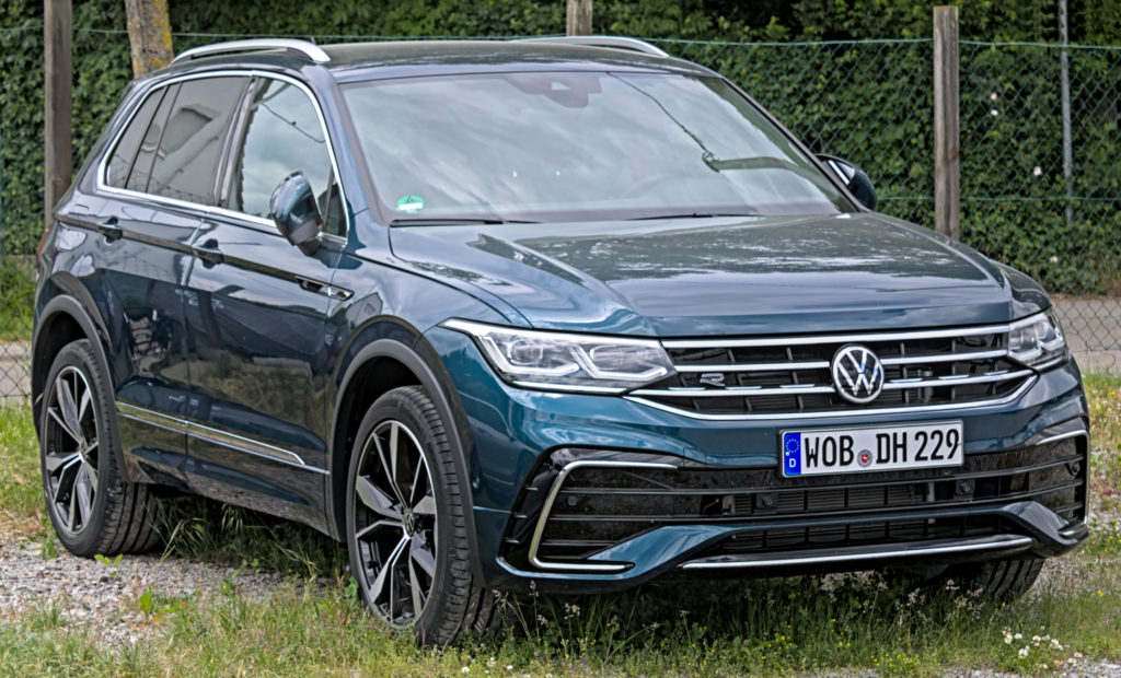 17 Best Cars with Big Boots [2024] - ExchangeMyCar